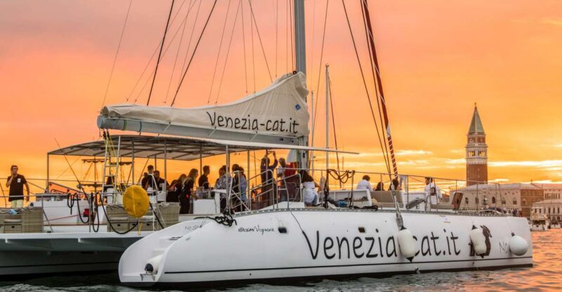 Venice: Catamaran Sunset Jazz Cruise with Aperitivo - Key Points