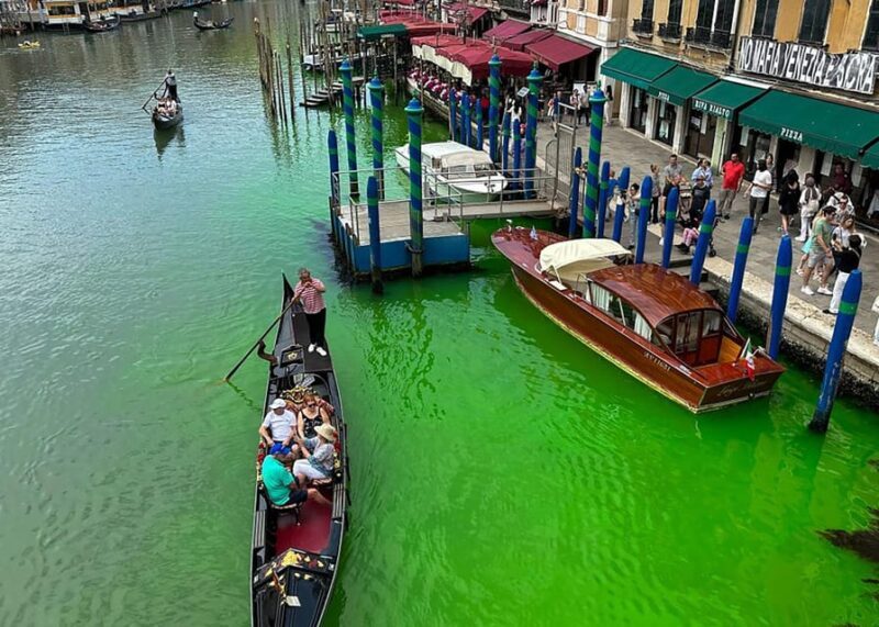 Venice Charm: St. Mark's, Rialto Bridge, and Gondola Ride - Who Should Consider This Tour?