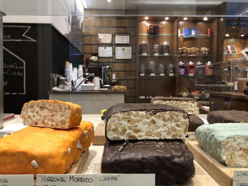 Venice: Chocolate Tasting Experience - The Flavors and the Shops Atmosphere