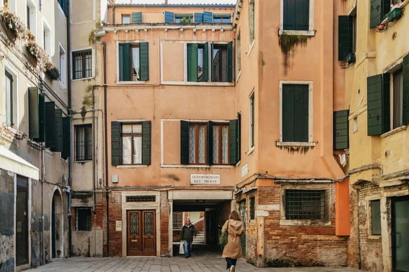 Venice: City Highlights Tour with St Mark's and Gondola Ride - Who Will Love This Tour?