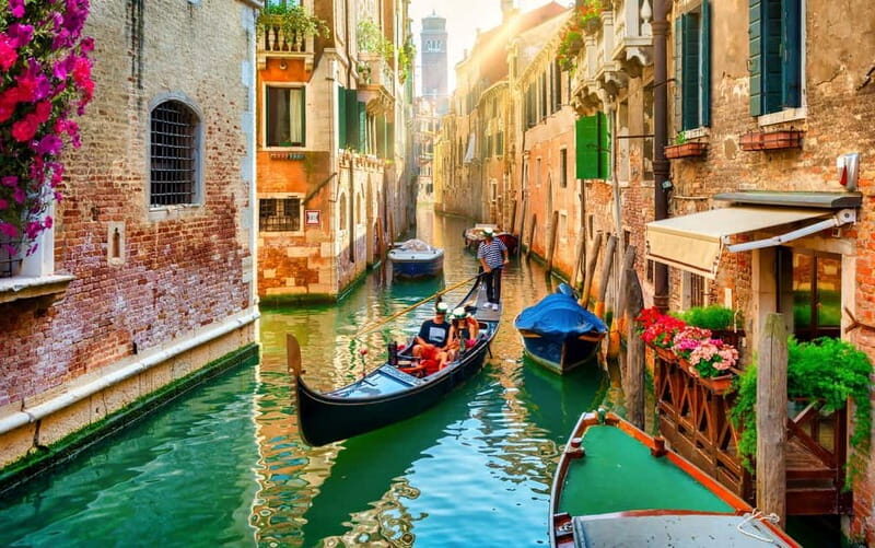 Venice: City Pass 30+ sights, St. Marks Museums & Gondola - Key Points