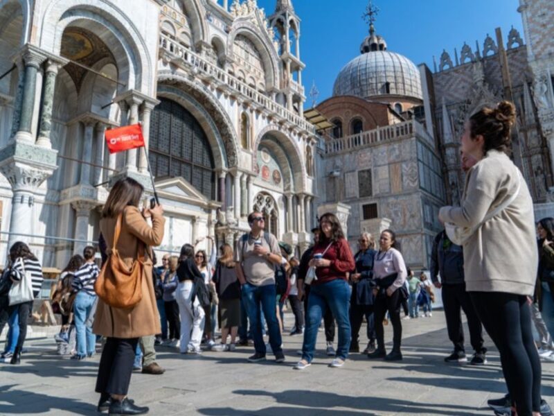 Venice: Doge's Palace and St Mark's Tour with Gondola Ride - Exploring the Venice Highlights Tour in Full
