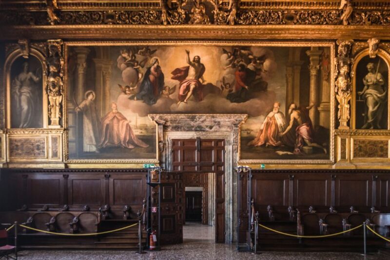 Venice: Doge's Palace, Bridge of Sighs & Prisons Guided Tour - Duration and Group Size