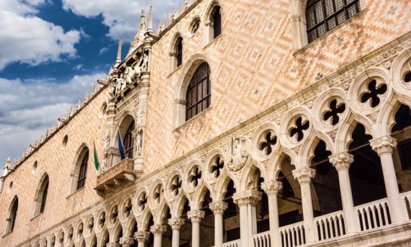 Venice: Doge's Palace & Bridge of Sighs Small Group Tour - Key Points