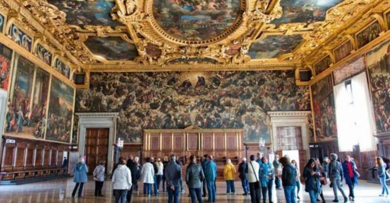 Venice: Doge's Palace Guided Tour with Optional Gondola Ride - Key Points