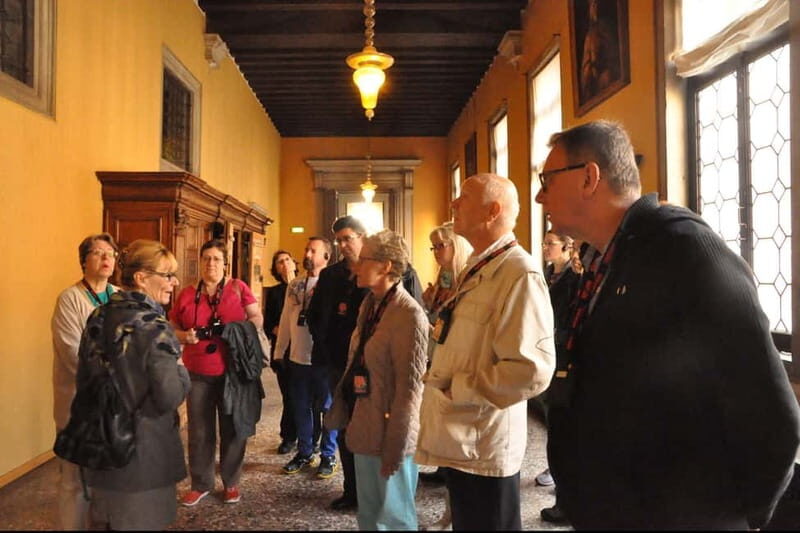 Venice: Doge's Palace & Prisons Tour - Key Points