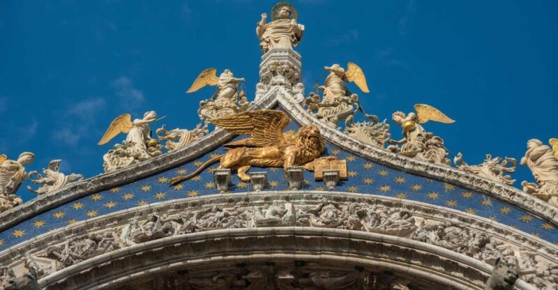 Venice: Doge's Palace with St. Mark's Basilica & Gondolas - Key Points