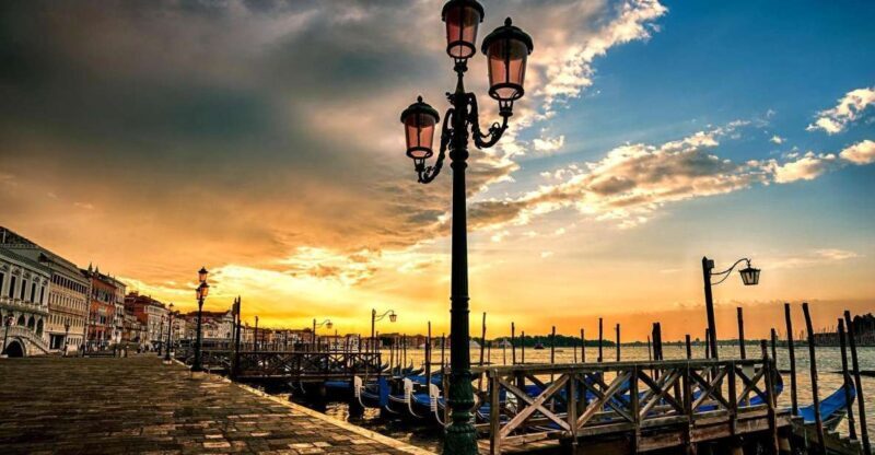 Venice: Gondola & Doge's Palace - Why This Tour is Worth Considering