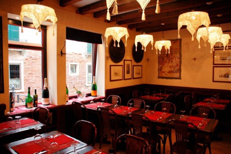 Venice: Gondola Ride and Dinner Experience - The Dinner Experience and Its Value