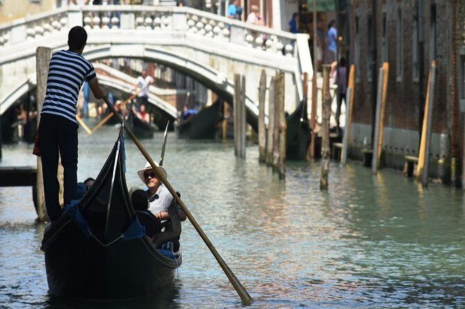 Venice Gondola Ride & Extra Meal Break at illy Caffè - The Practicalities and Logistics