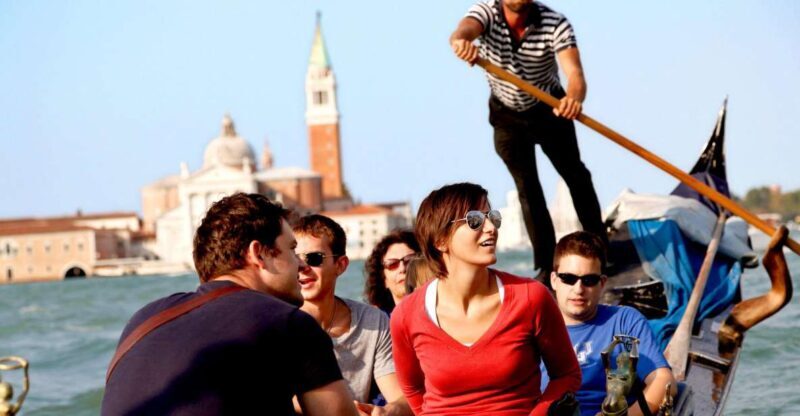 Venice: Gondola Ride with Live Guide or Audio Guide - An In-Depth Look at the Gondola Tour Experience