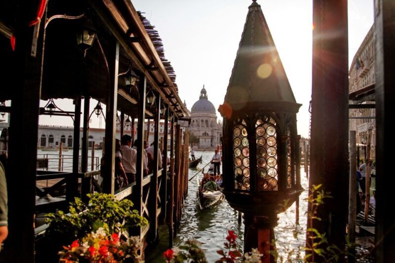 Venice: Gondola Ride with Live Guide or Audio Guide - Final Thoughts: Who Should Consider This Tour?