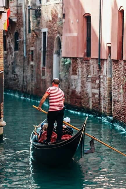 Venice: Gondola tour with live introductory commentary and audio guide - An Authentic, Practical Tour of Venice’s Canals
