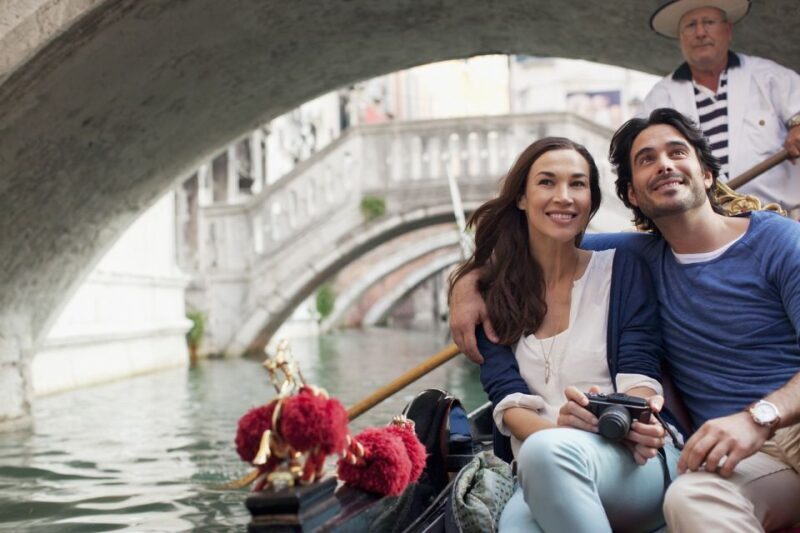 Venice: Grand Canal by Gondola with Live Commentary - What You Can Expect from the Tour