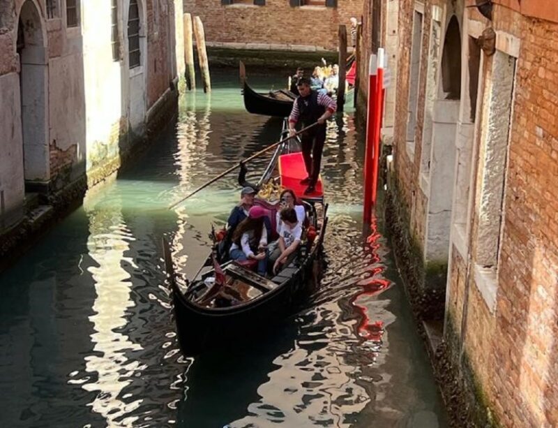 Venice: Grand Canal by Gondola with Live Commentary - Who Will Love This Tour?