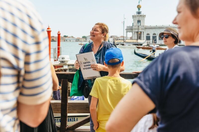 Venice: Grand Canal Gondola Ride with App Commentary - Starting Point and Meeting Logistics