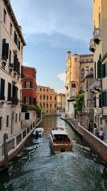 Venice: Guided Boat Tour to Murano and Glass Blowing - Venice: Guided Boat Tour to Murano and Glass Blowing