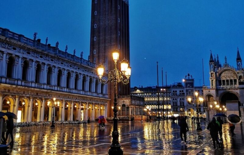 Venice: Guided Night Walking Tour & Saint Mark's Basilica - A Detailed Look at the Night Tour Experience