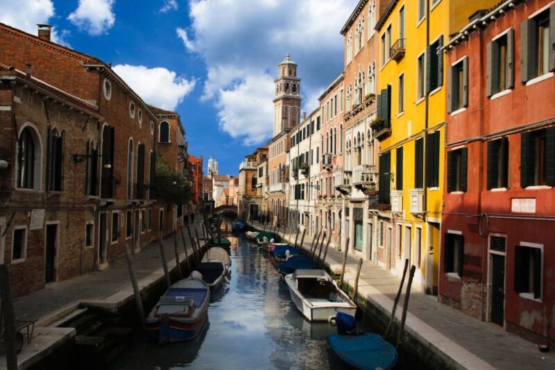 Venice: Murano, Burano, and Torcello Islands Private Tour - The Vibrancy of Burano: A Photographer’s Paradise