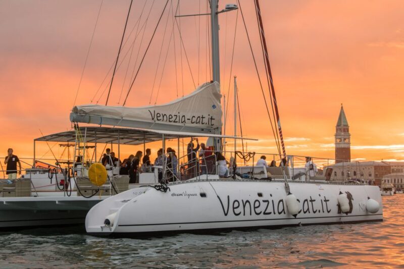 Venice: Night Catamaran Cruise of the Lagoon - A Thorough Breakdown of the Tour