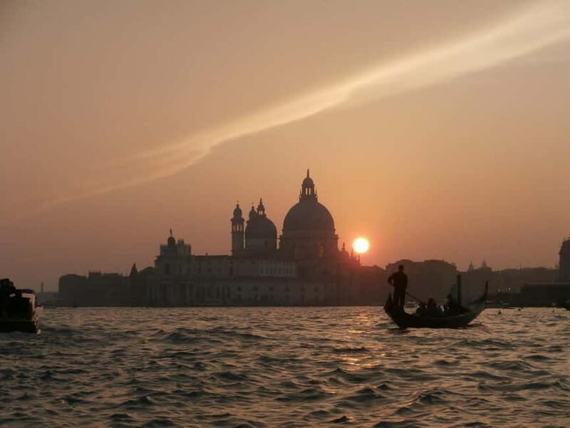Venice: Night Guided Walking Tour of the City's Highlights - What to Expect and Practical Tips