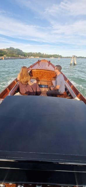"Venice of Water and Fire: Tour through History, Arsenal and the Art of Glass." - Setting the Scene: An Authentic Venetian Water Tour