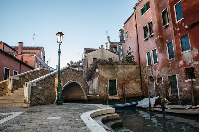 Venice Off the Beaten Path: private tour in Venice with a local - Walking Through the Itinerary: What to Expect