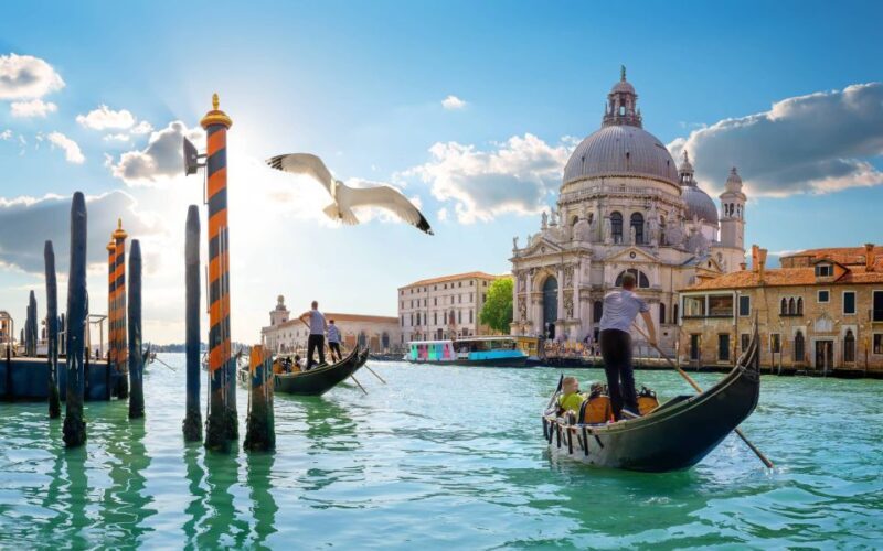 Venice Old Town Highlights Private Walking Tour - What It Feels Like to Be on the Tour