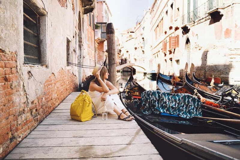Venice on Foot and Water: Walking Tour with Gondola Ride - The Scenic and Peaceful Gondola Ride