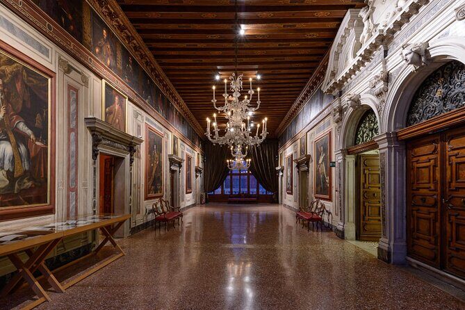 Venice Palazzo Mocenigo: History of Textile, Costume and Perfume - Analyzing the Experience
