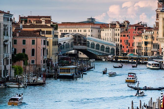 Venice Personalized Private Walking Tour with Official Tour Guide - Authenticity and Special Touches