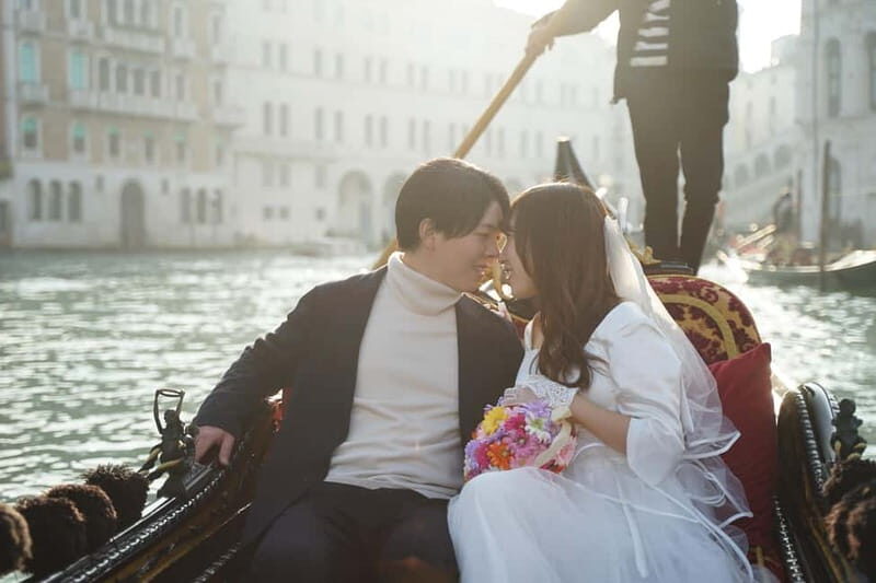 Venice: Photo Session in a Gondola - The Value of Professional Photos in Venice