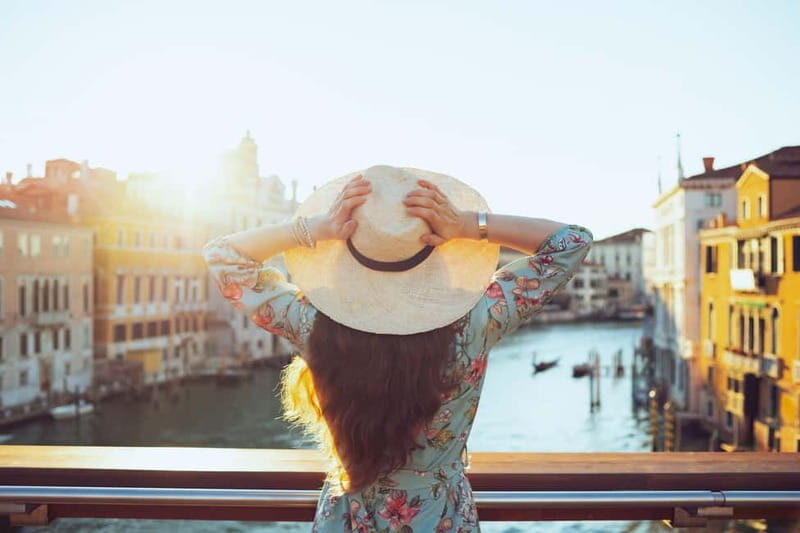 Venice: Photoshoot at The Grand Canal & Rialto Bridge - Key Points