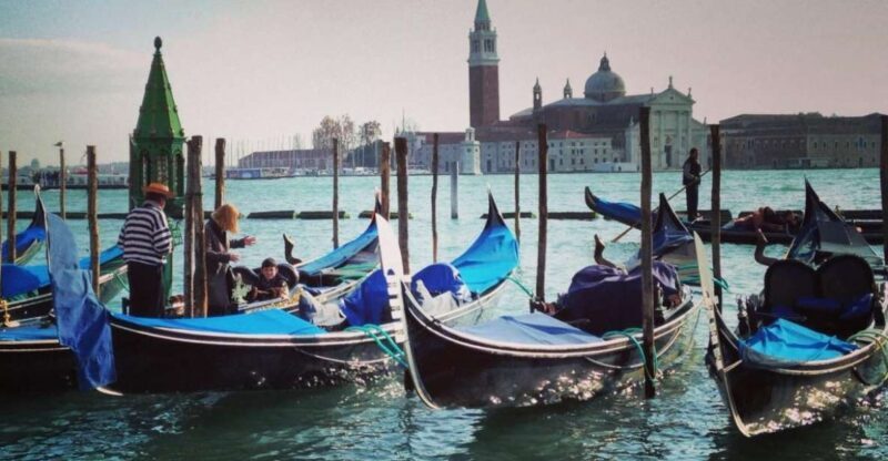 Venice: Private After Dark Tour and Gondola Ride - A Closer Look at the Experience