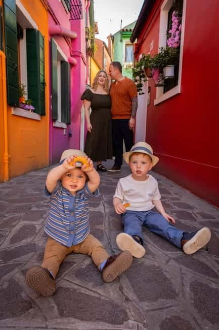 Venice: Private boat tour and shooting in Burano - Key Points