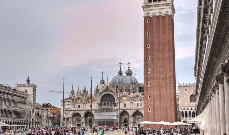 Venice: Private Sightseeing Guided Walking Tour - A Closer Look at the Experience