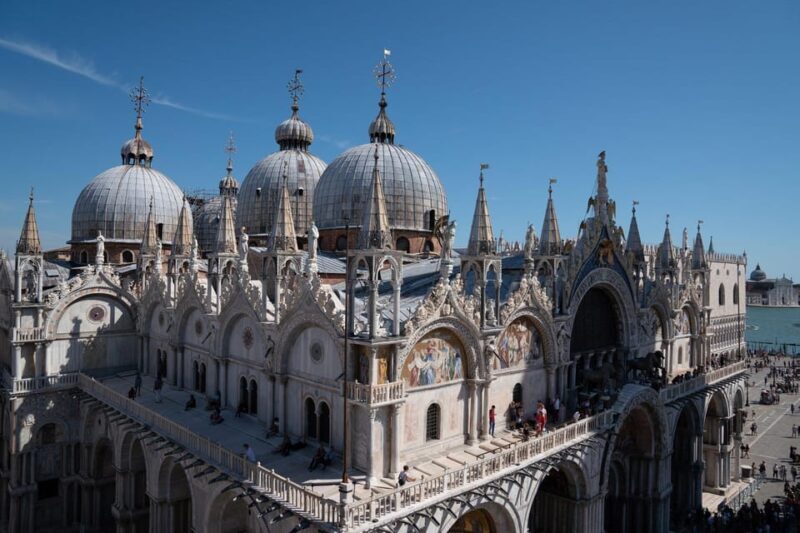 Venice: Private Walking Tour with Gondola Ride - Key Points