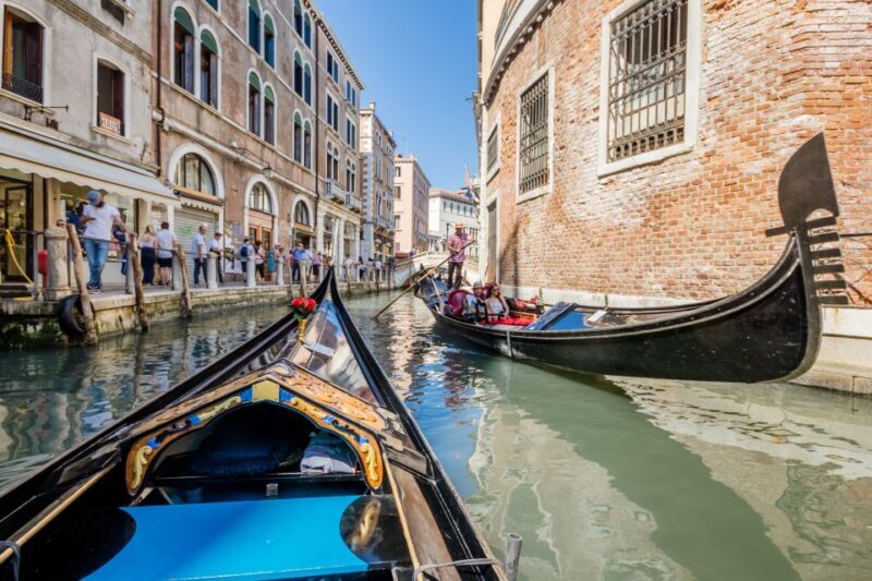 Venice: Shared Gondola Ride Across the Grand Canal - An In-Depth Look at the Experience