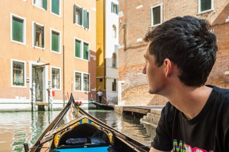 Venice: Shared Gondola Ride Across the Grand Canal - The Sum Up