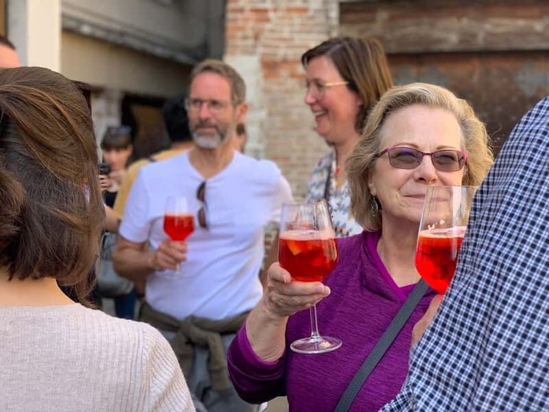 Venice: Spritz Walking Tour with 4 Spritzes and Local Tapas - Discovering Venice’s Spritz Tradition