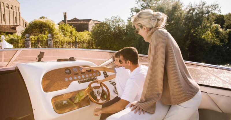 Venice: Sunset Yacht Experience - Itinerary Breakdown