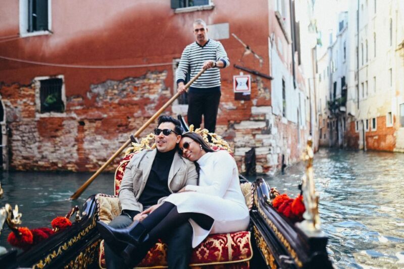 Venice: the best couples photoshooting - What’s Included and What’s Not