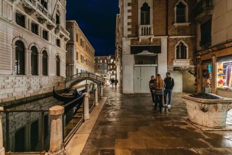 Venice: The Ghost & Legends Walking Tour - Who Is This Tour Best For?