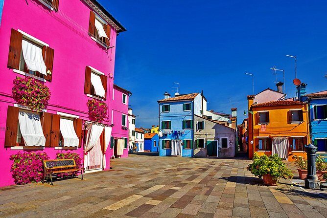 Venice: The Islands of the Lagoon Guided Tour - The Guide and Group Experience