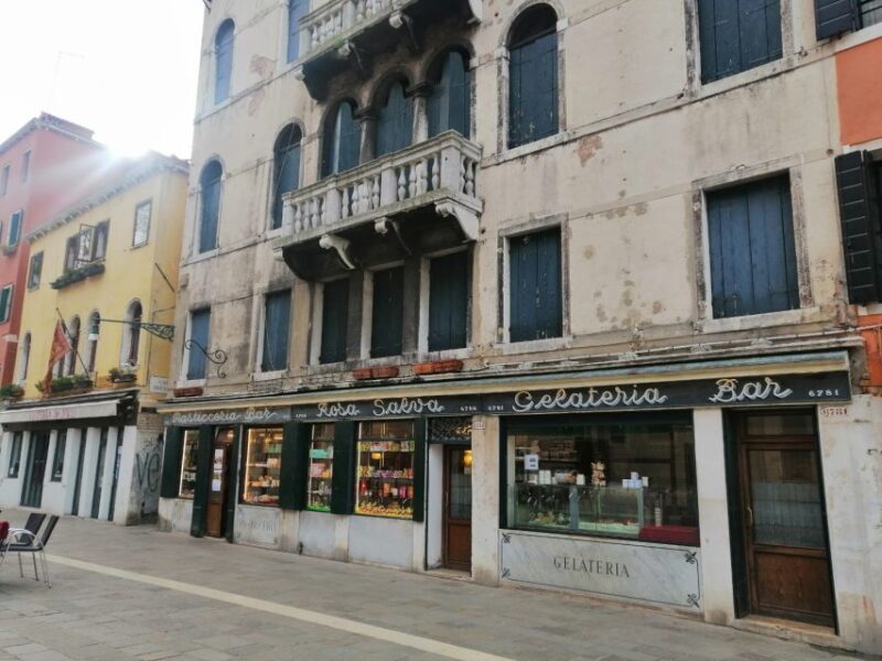 Venice: Traditional Cafés and Pastry Shops Walking Tour - Key Points