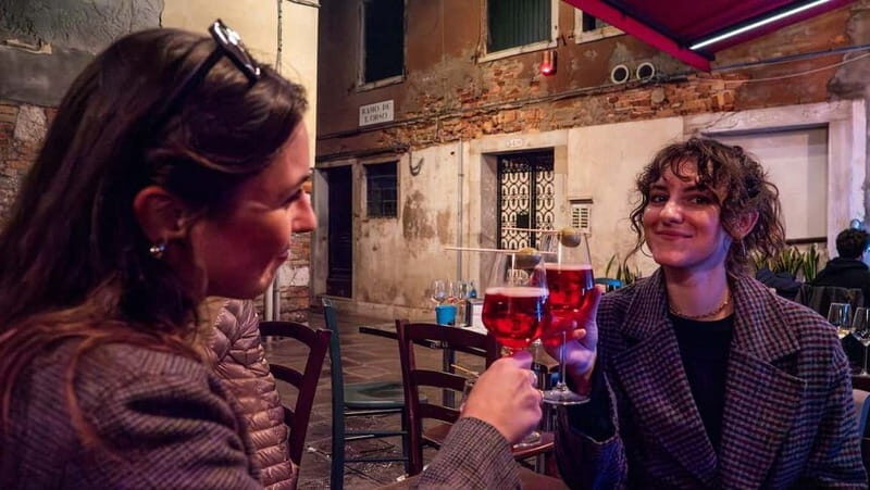 Venice: Twilight Highlights Tour with Spritz and Cicchetti - Exploring Venice: Twilight Highlights Tour with Spritz and Cicchetti