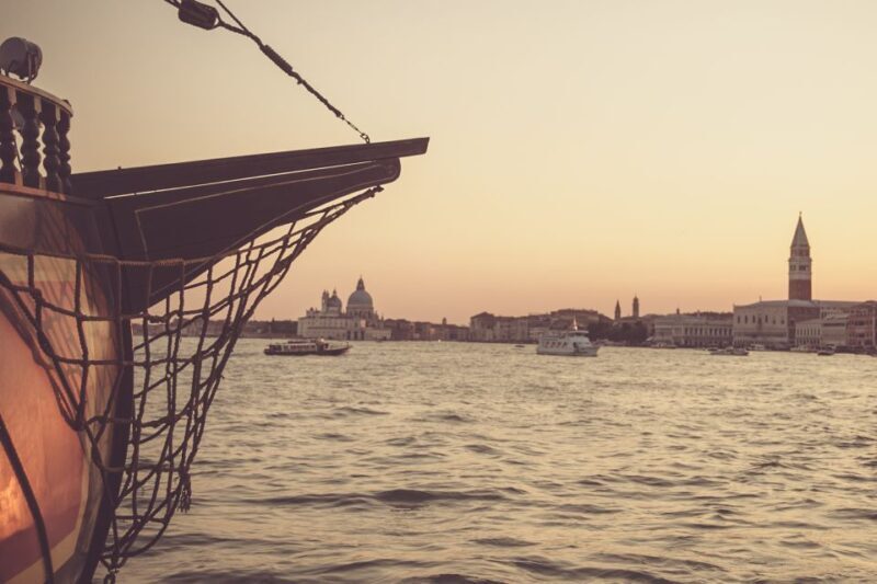 Venice: Venetian Lagoon Tour and Galleon Dinner - An in-depth look at this Venetian adventure
