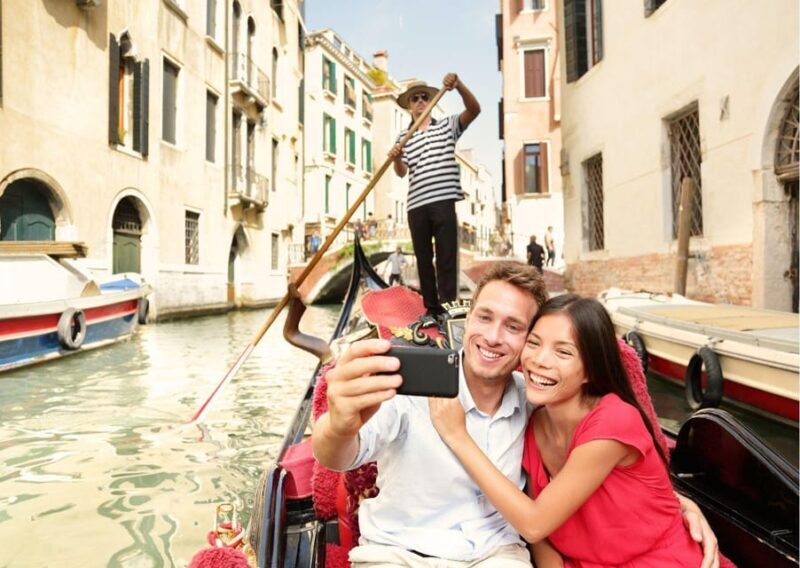 Venice: VIP Private Tour with Gondola Ride & Doge's Palace - The Experience: What to Expect