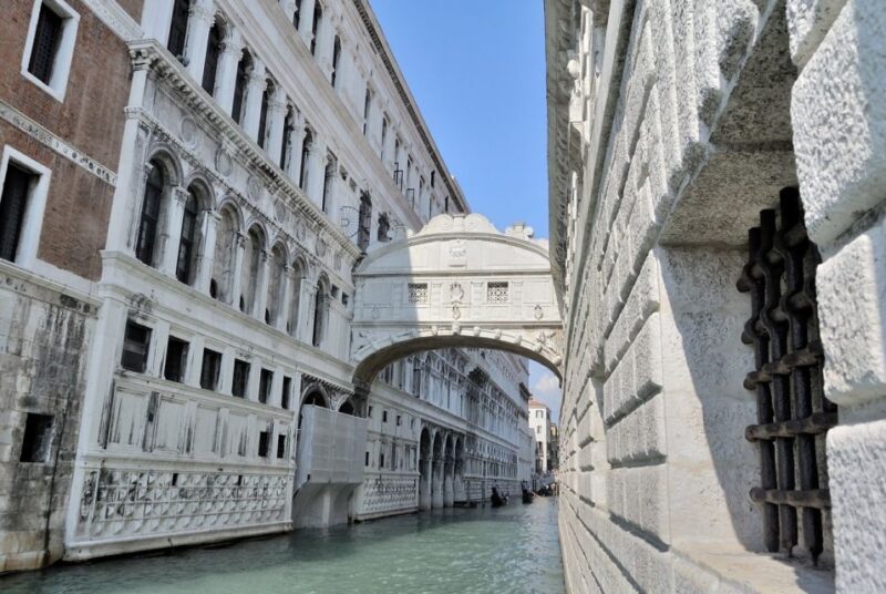 Venice Walking Tour and Doge's Palace Guided Visit - Key Points