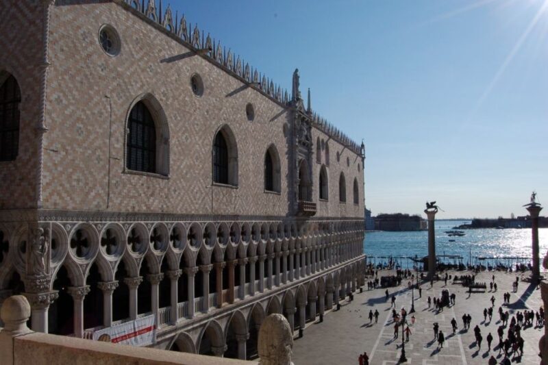 Venice Walking Tour and Doge's Palace Guided Visit - A Closer Look at the Tour